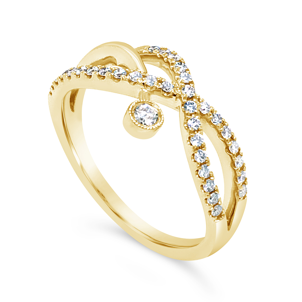 14k Yellow Gold & .25ctw Twist Diamond Ring